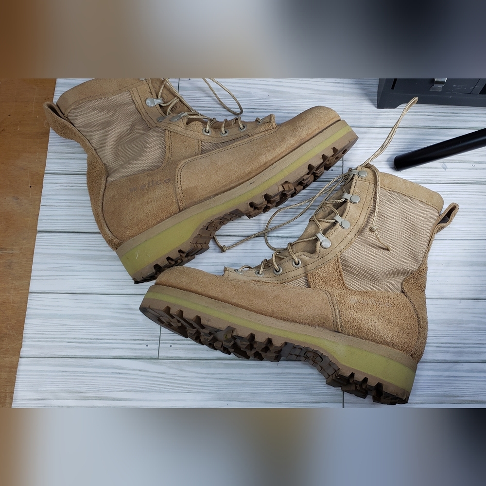 Wellco Tan Combat Boots With Vibram Soles Size 7.5w - Gem